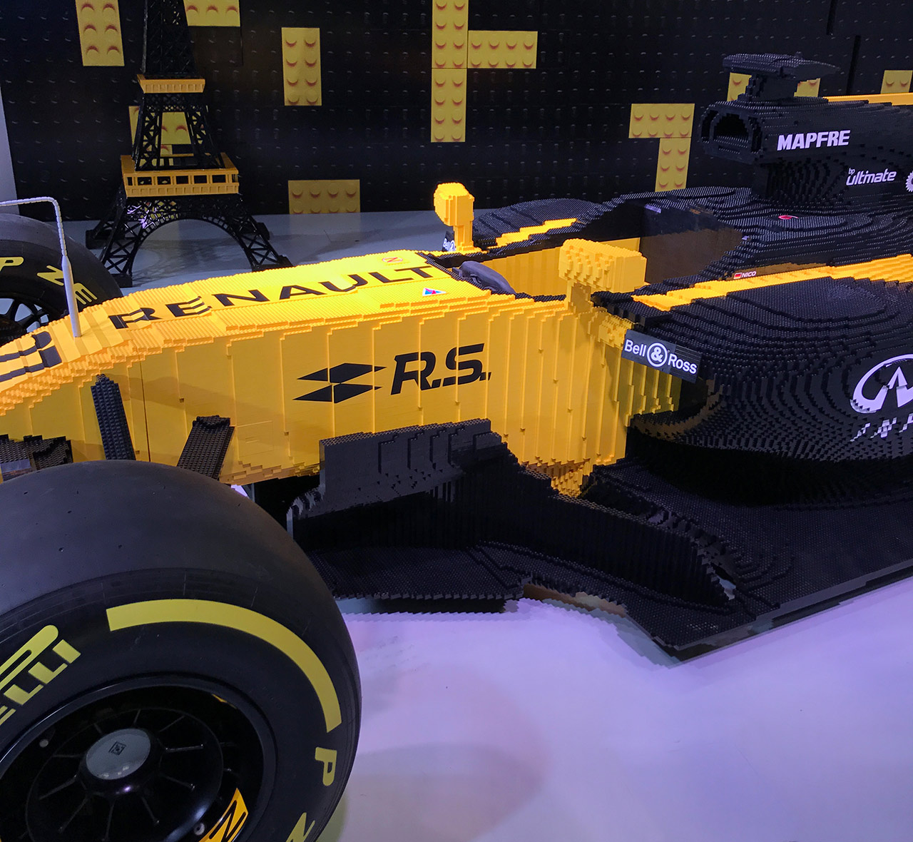 Diaporama et photos - Les Lego s'invitent à l'Atelier Renault | L'Argus