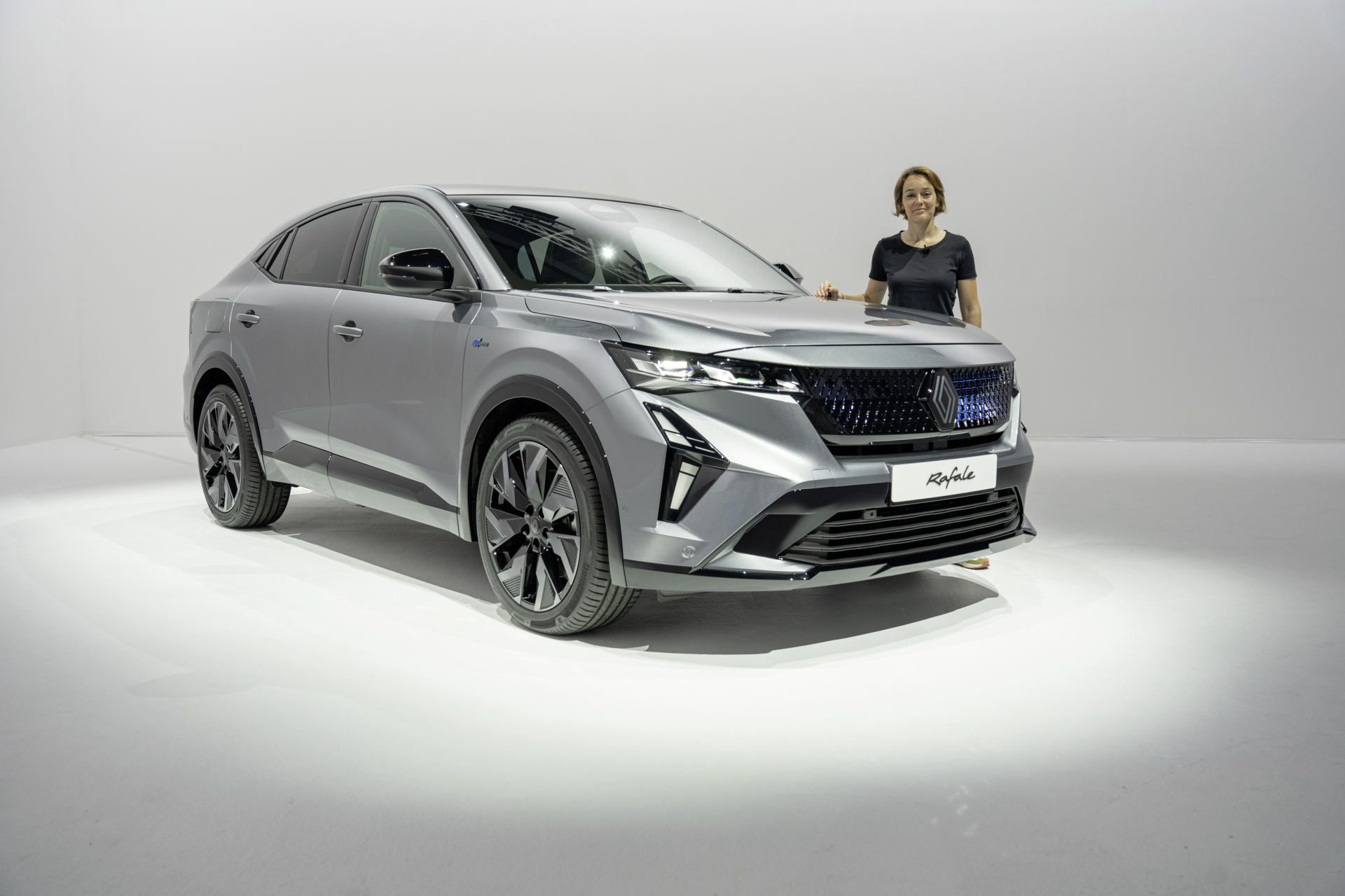 Renault Rafale (2024). Présentation vidéo et prix du SUV coupé haut de ...