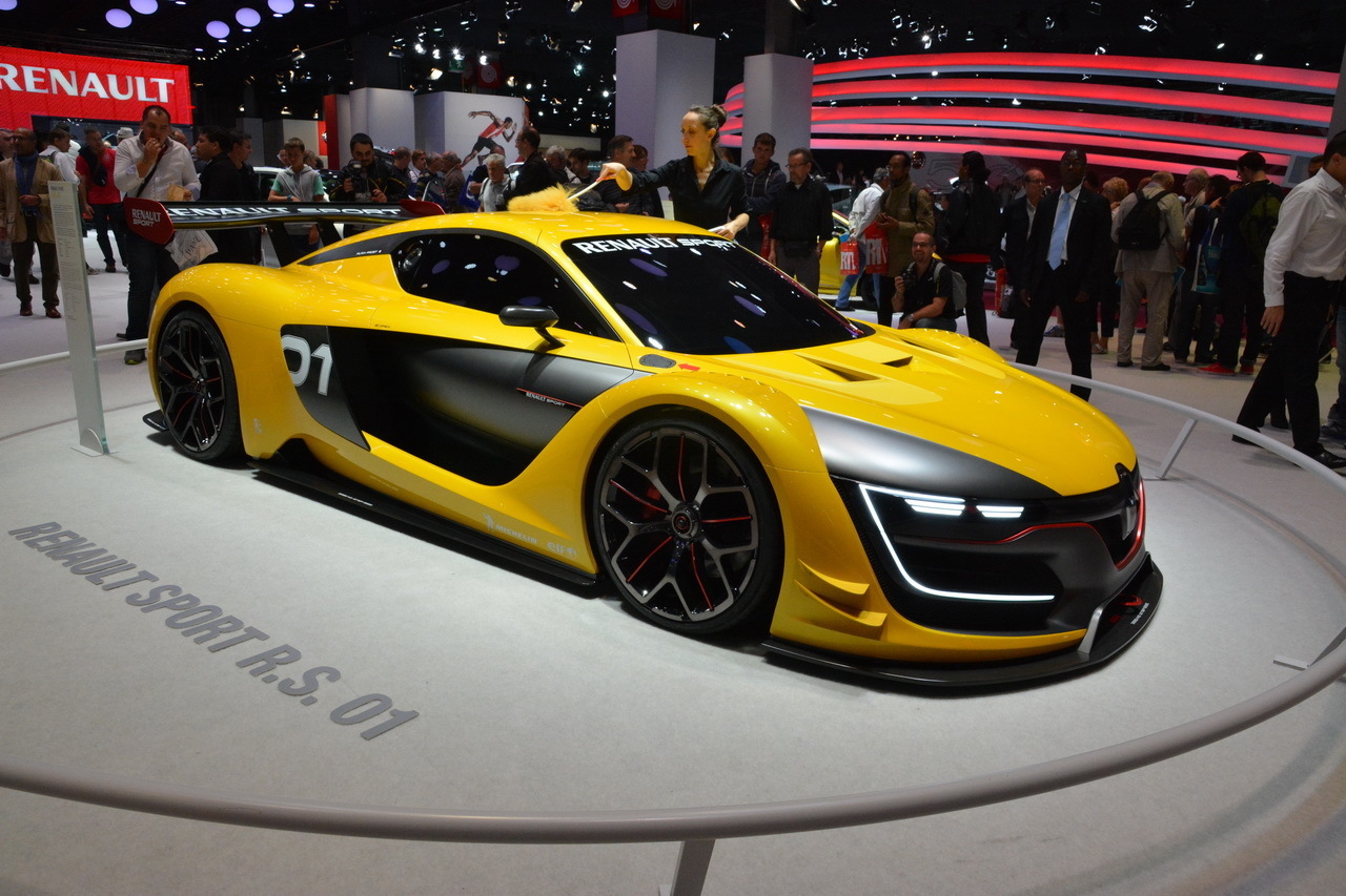 Mondial auto 2014 : la RS 01 assure le spectacle chez Renault