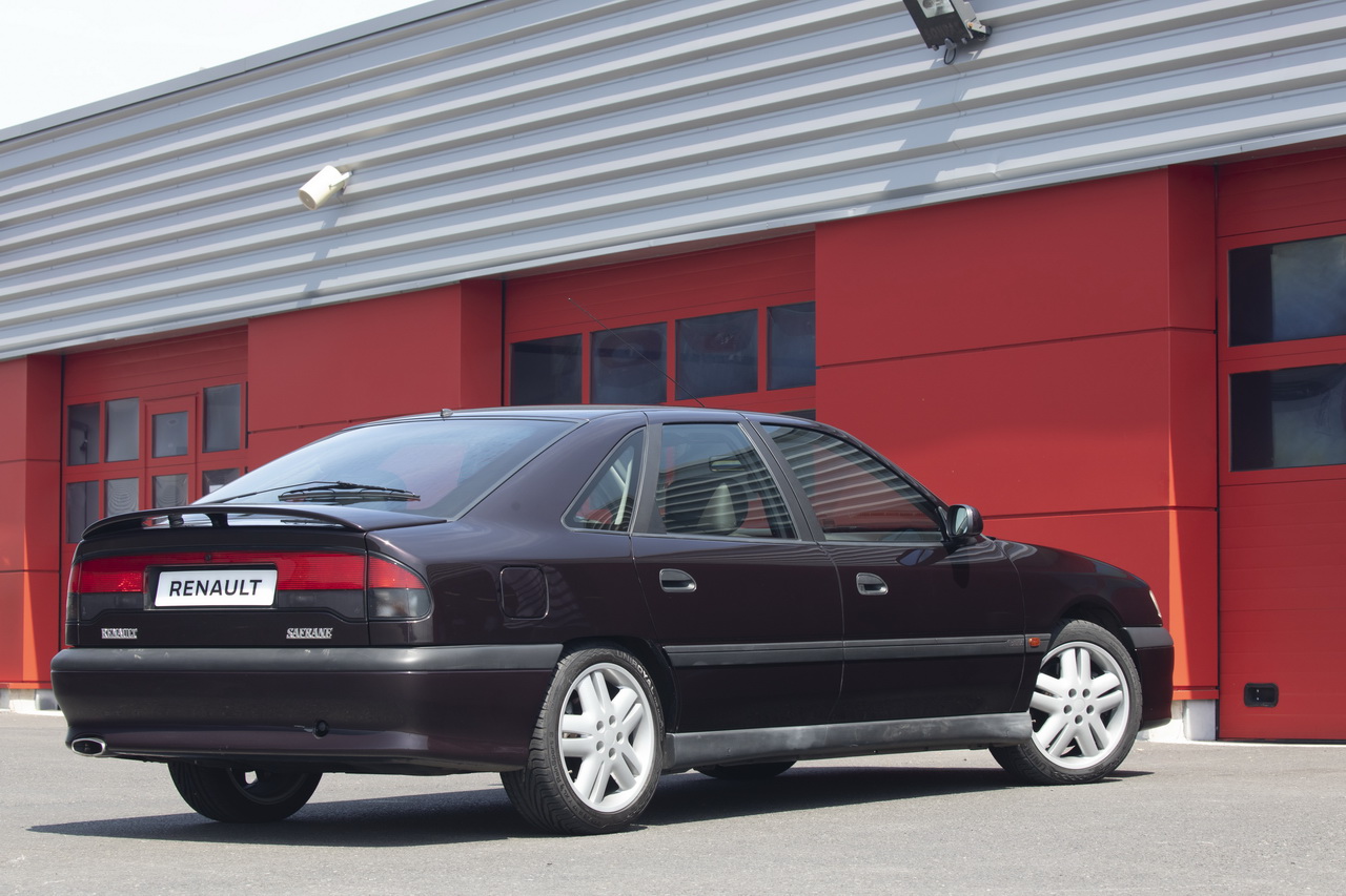 Photo 148 - Renault Safrane Biturbo vue arrière - Renault : retour sur ...