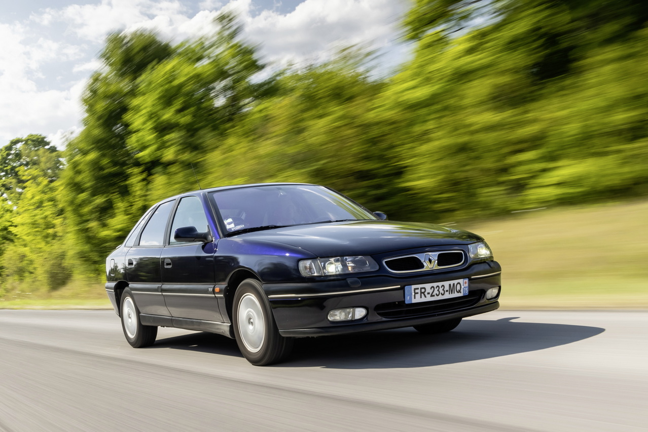 Photo 1 - Renault Safrane - Essai rétro. Renault Safrane, une solide ...