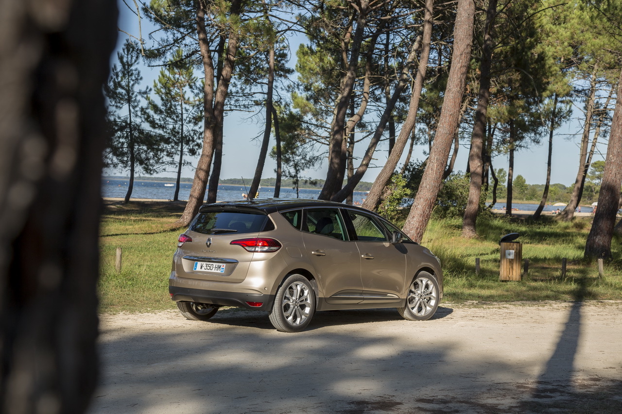 Photo 17 - nouveau renault scenic 4 dci photo arrière - Essai Renault ...