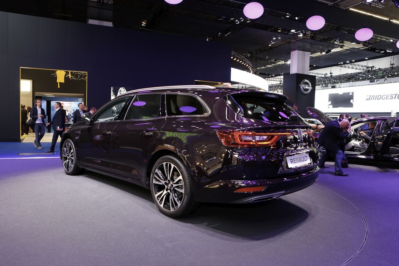 Renault Talisman Initiale Paris : le break premium de Renault - Photo ...