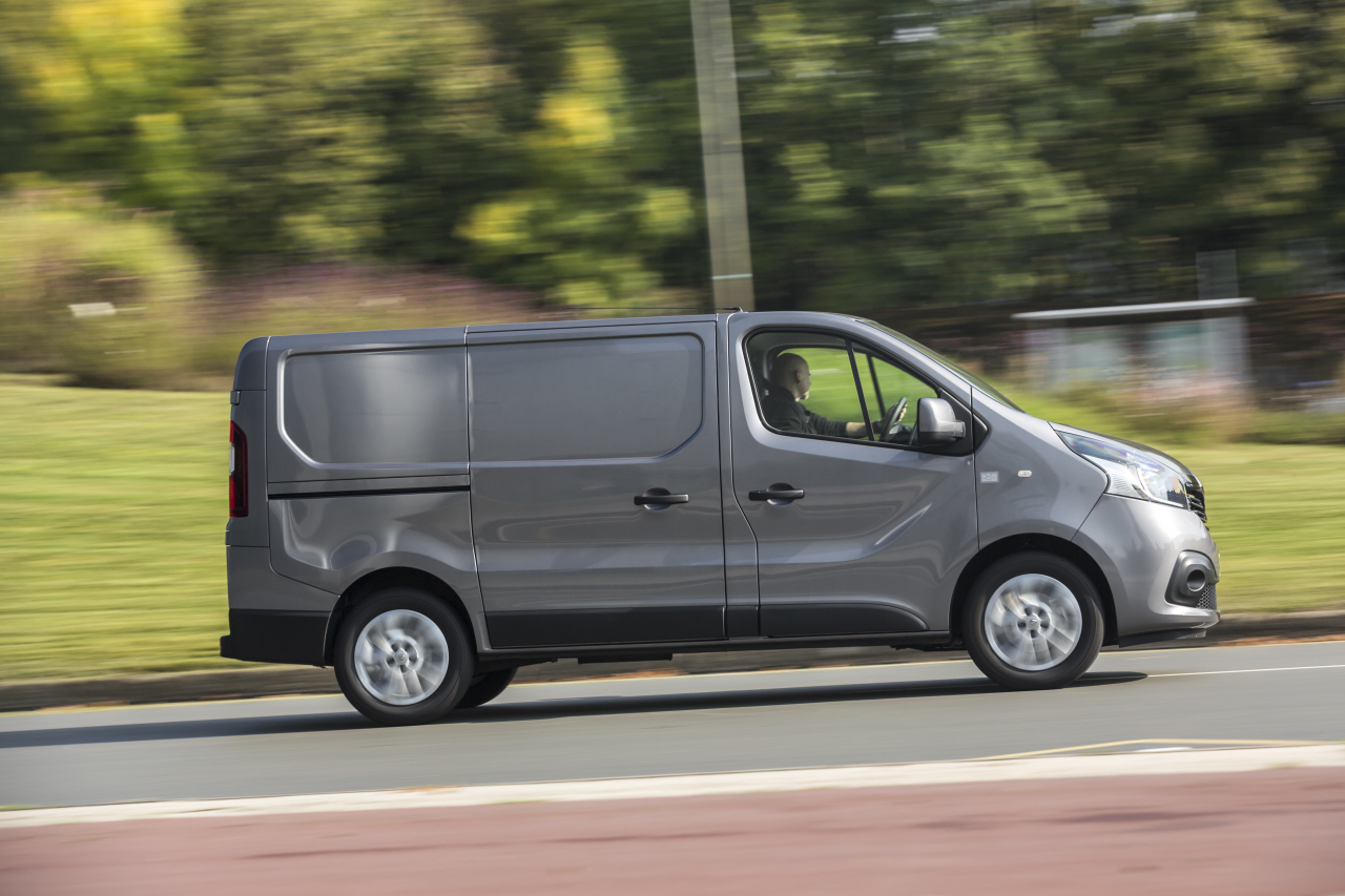 Diaporama et photos - Essai Renault Trafic : notre avis au volant de l ...