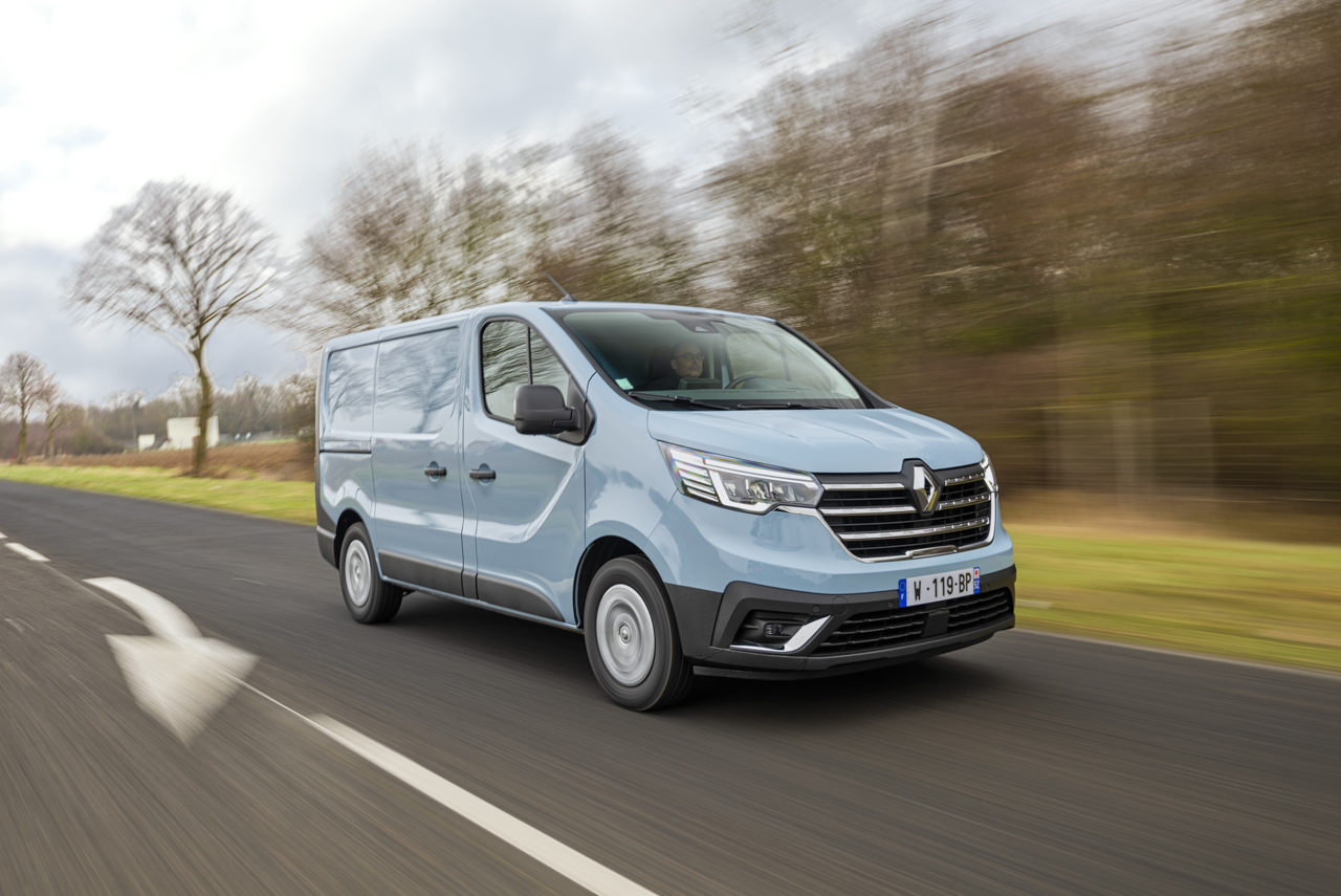 Essai Renault Trafic (2022). Remise à niveau réussie pour l'utilitaire ...
