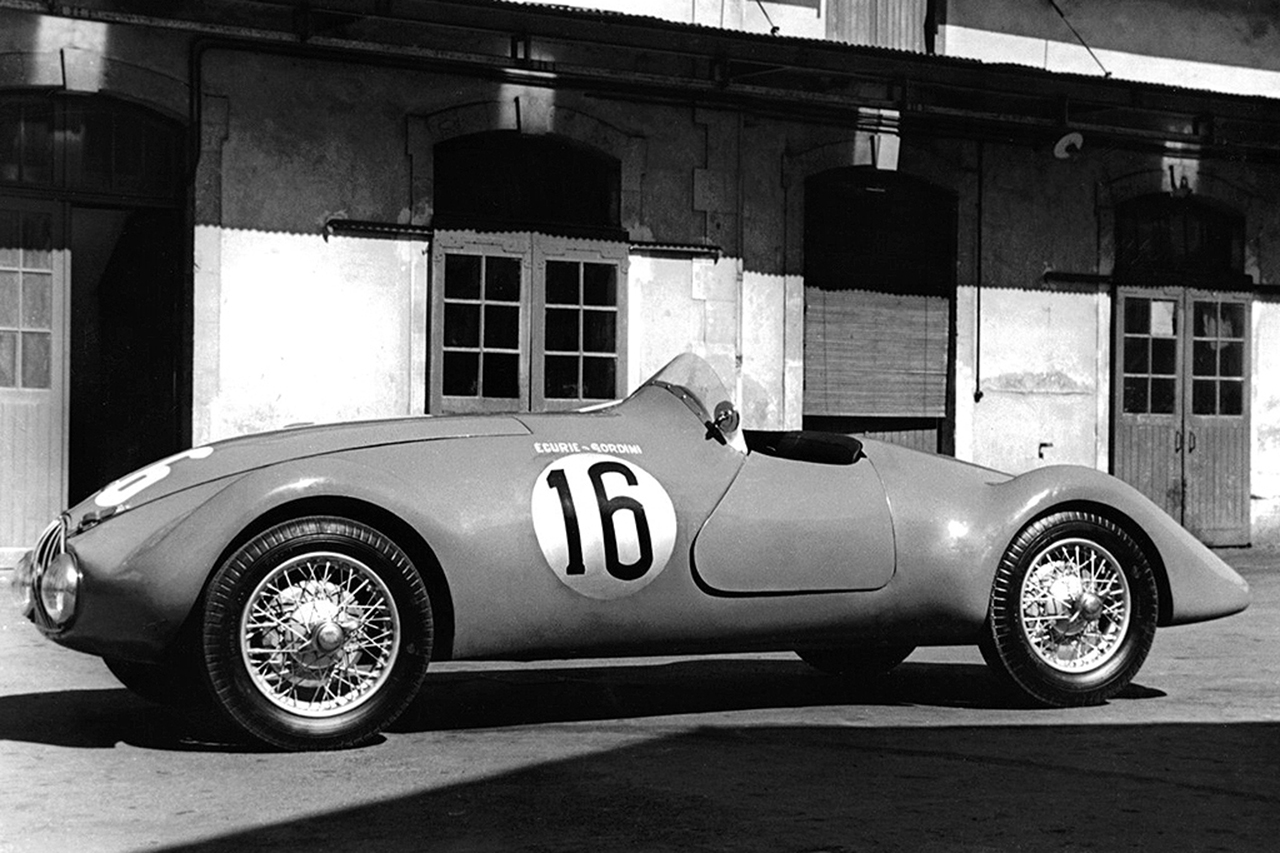 Photo 4 - simca 8 gordini - Renault Gordini. La saga des modèles Bleu à ...