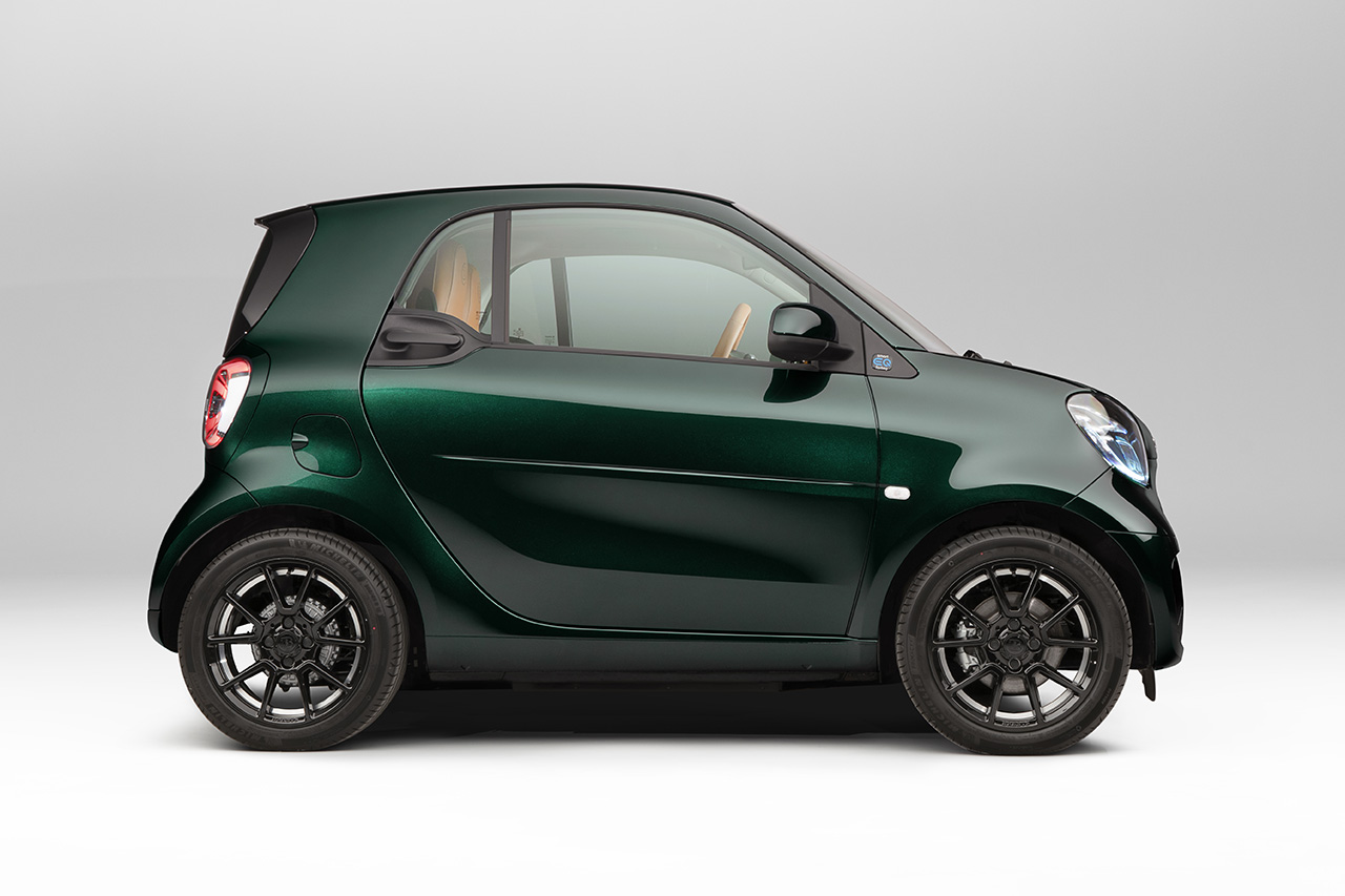 Photo 2 - Smart Fortwo EQ Racing Green profil - Smart Fortwo (2021 ...