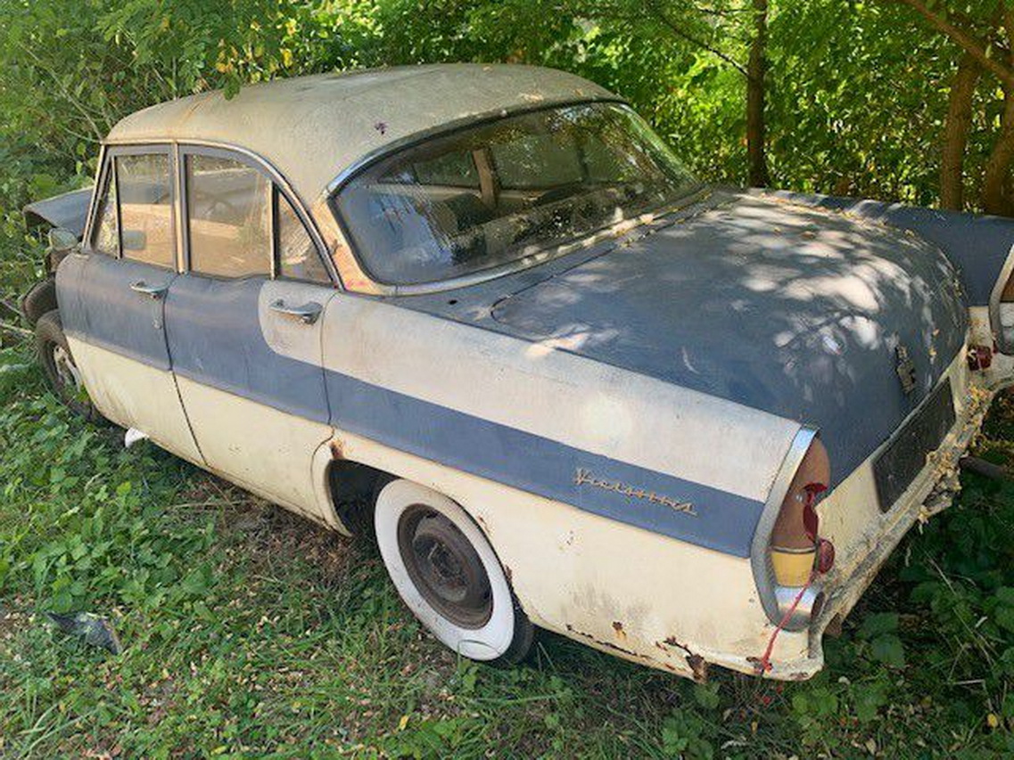 Diaporama et photos - Sortie de grange. Des Citroën et Simca aux ...