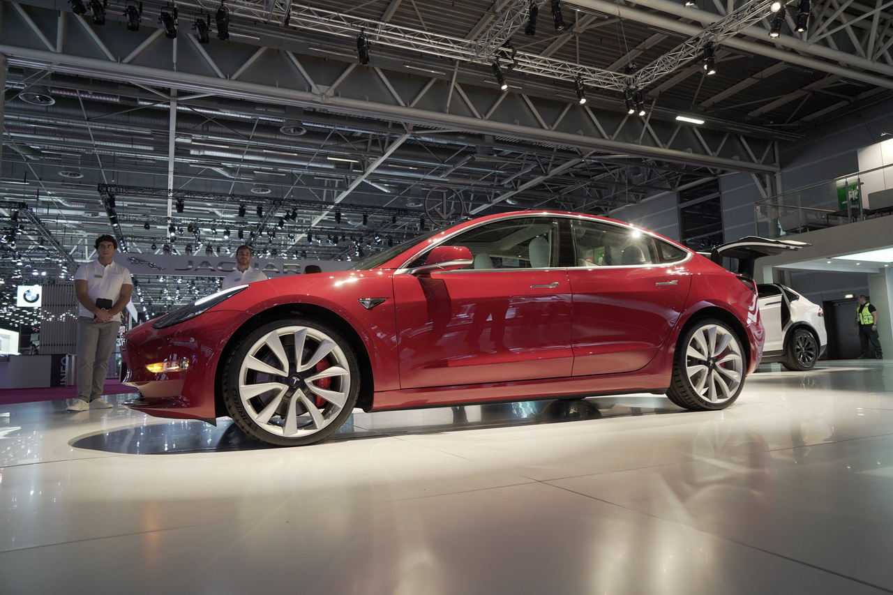 Photo 3 - prix tesla model 3 2019 - Tesla Model 3 : prix d'accès en baisse