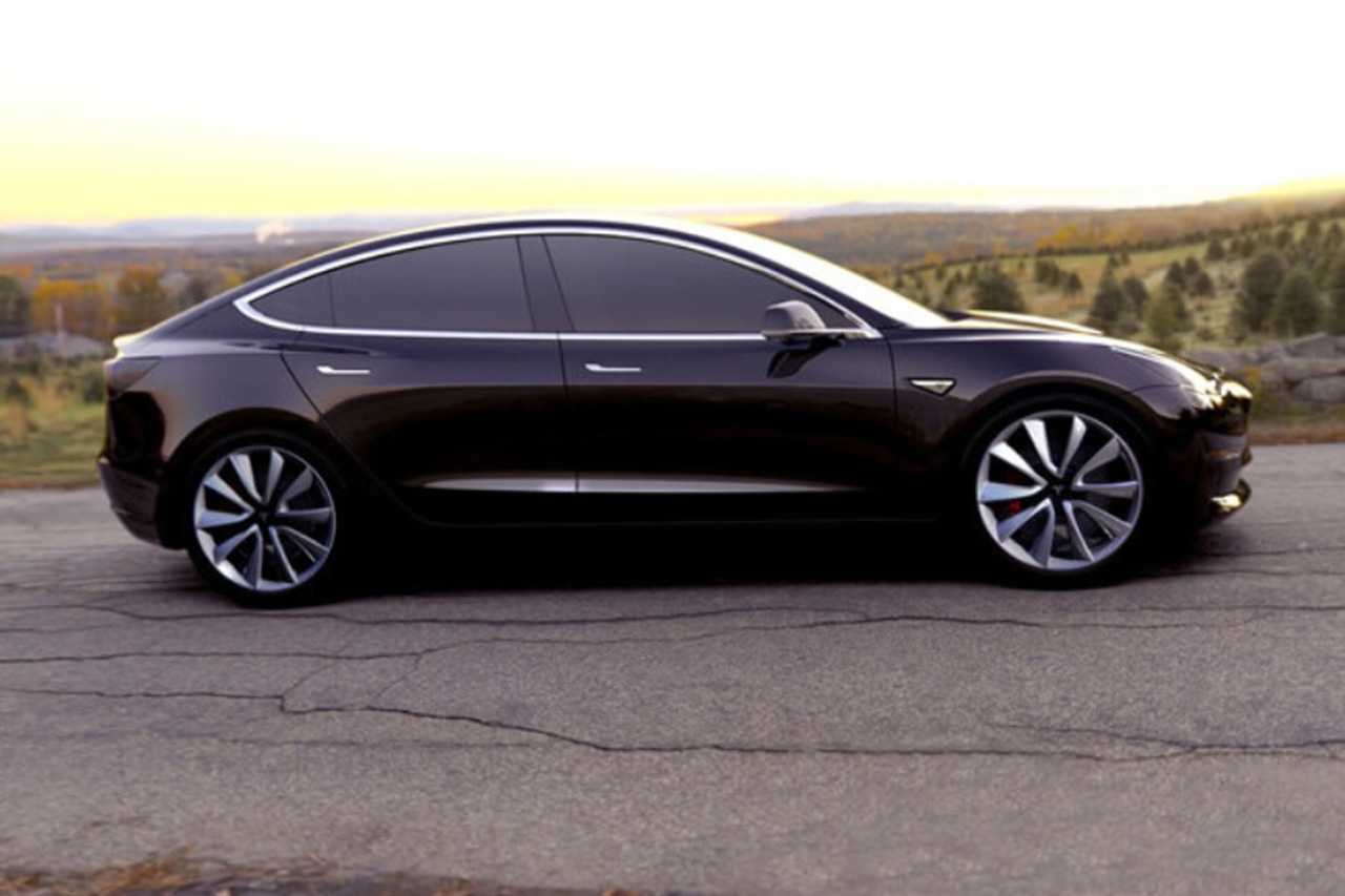 Tesla Model 3 : première vidéo de la voiture en dynamique