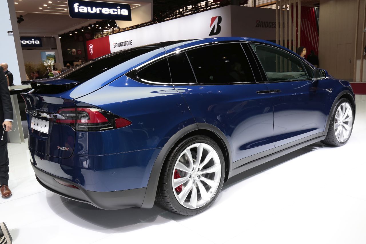 Tesla Model X : déjà en place