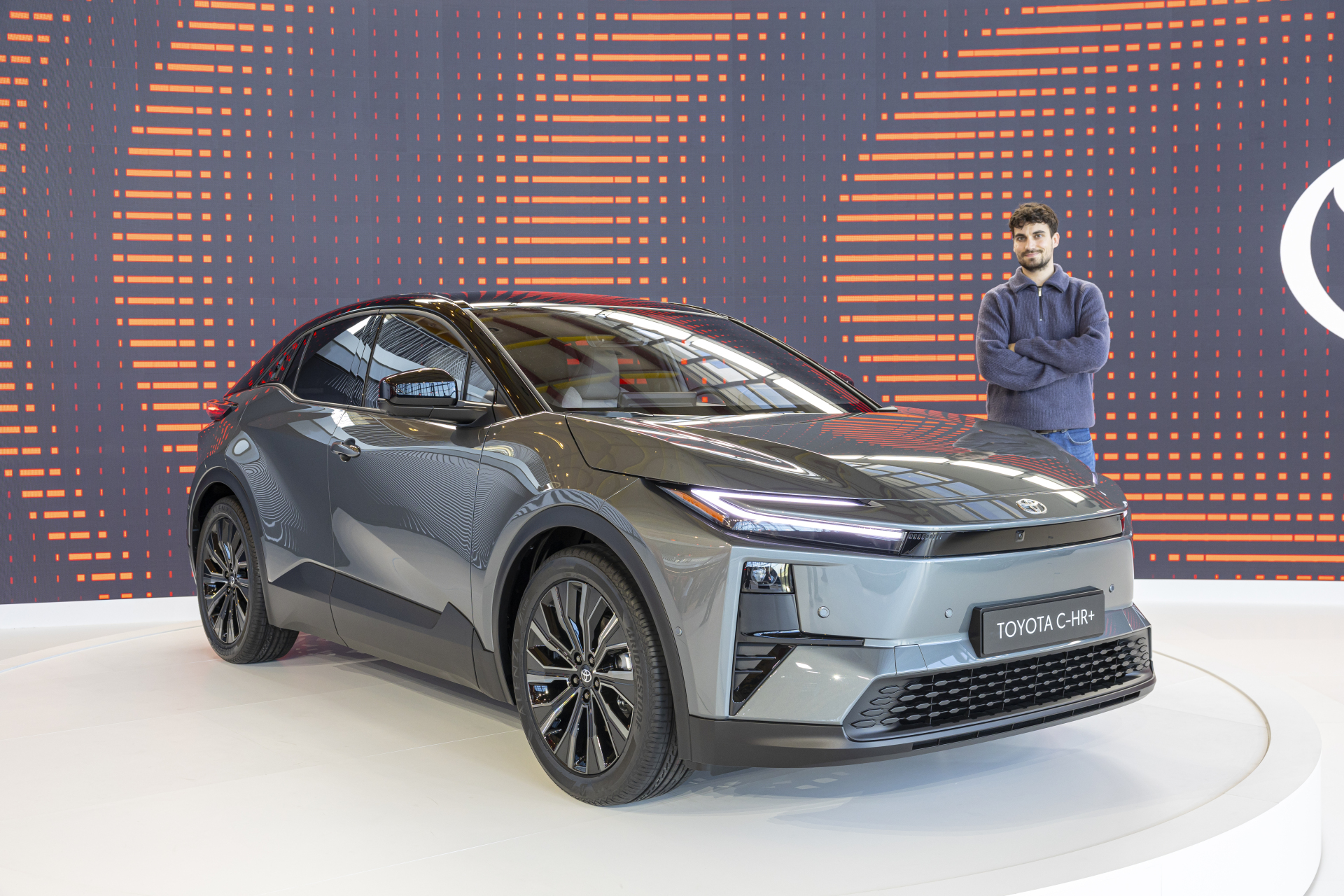 Renault Rafale (2024). Présentation vidéo et prix du SUV coupé haut de ...