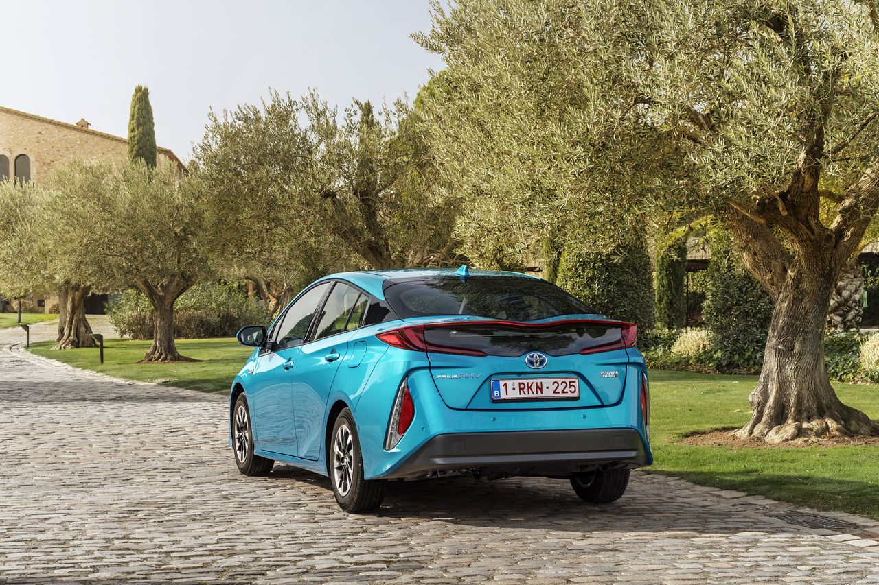 Essai Toyota Prius Rechargeable 2017 : notre avis sur la Prius Plug-in