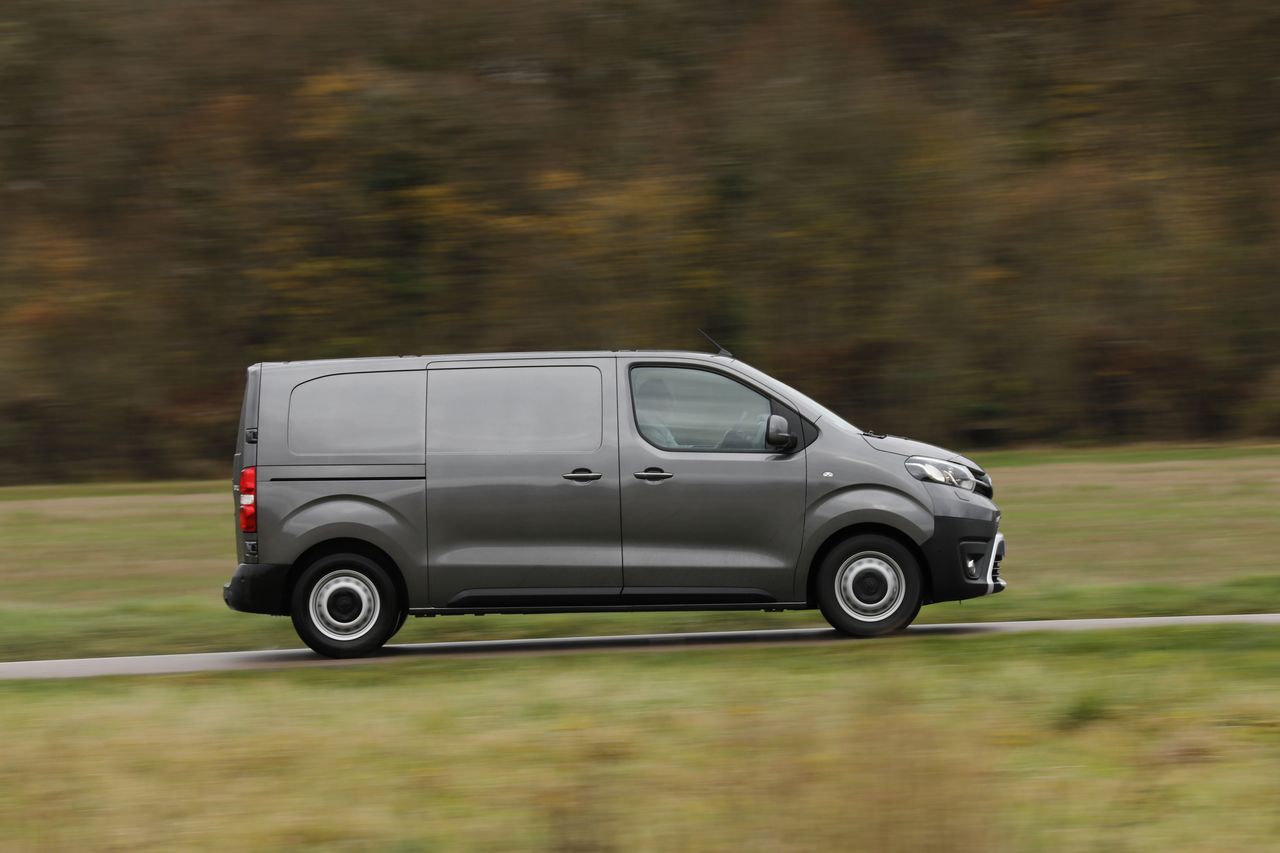 Essai Toyota ProAce Compact 115 D-4D Business : un sérieux challenger