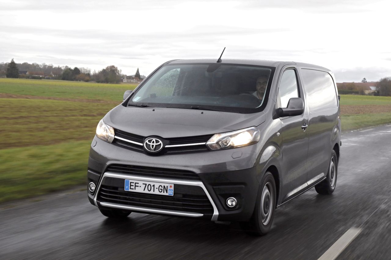 Essai Toyota ProAce Compact 115 D-4D Business : un sérieux challenger