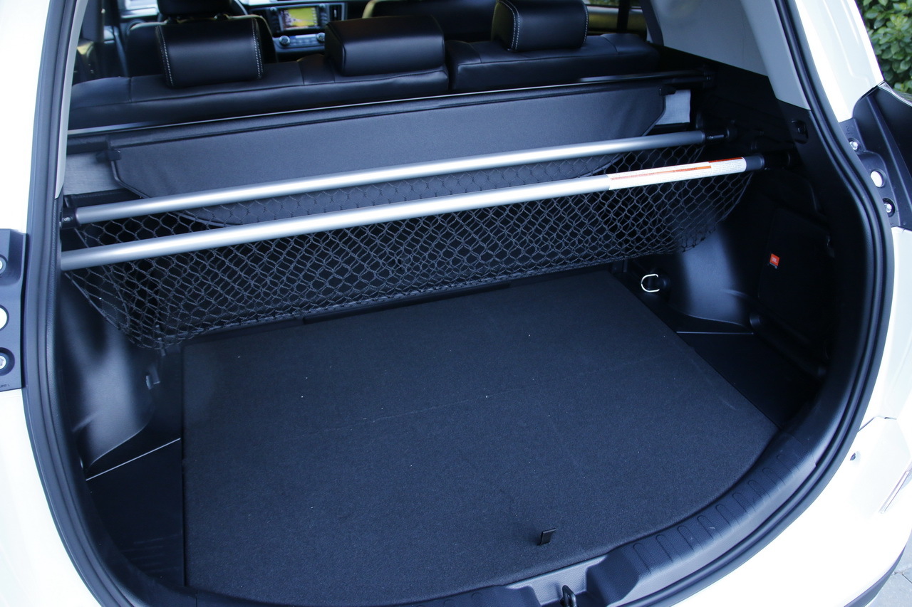 Essai Toyota RAV4 Hybride : notre avis sur le nouveau RAV4 - L'argus