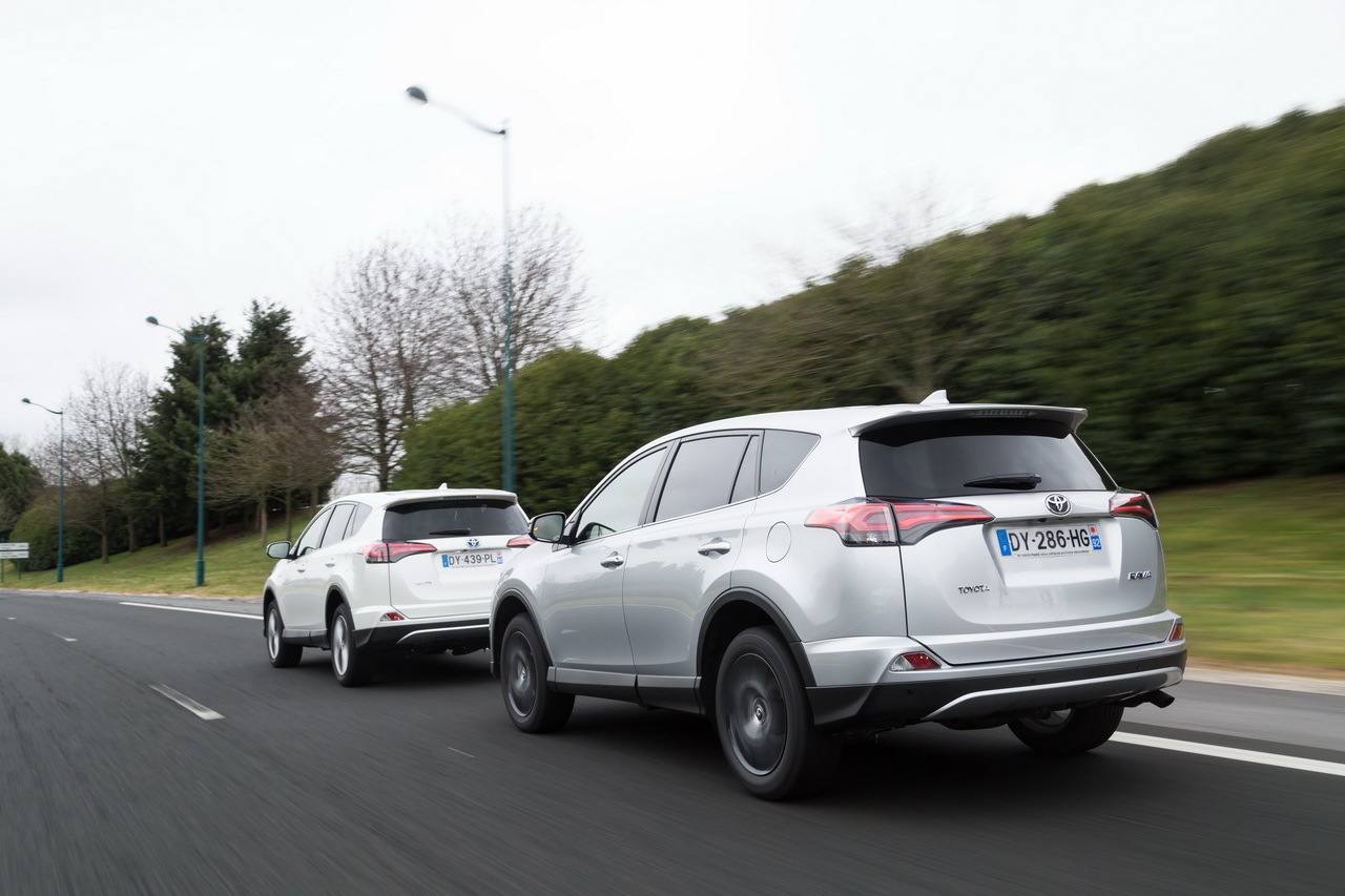 Photo 6 - Essai Toyota RAV4 : diesel ou hybride, lequel choisir en 2016