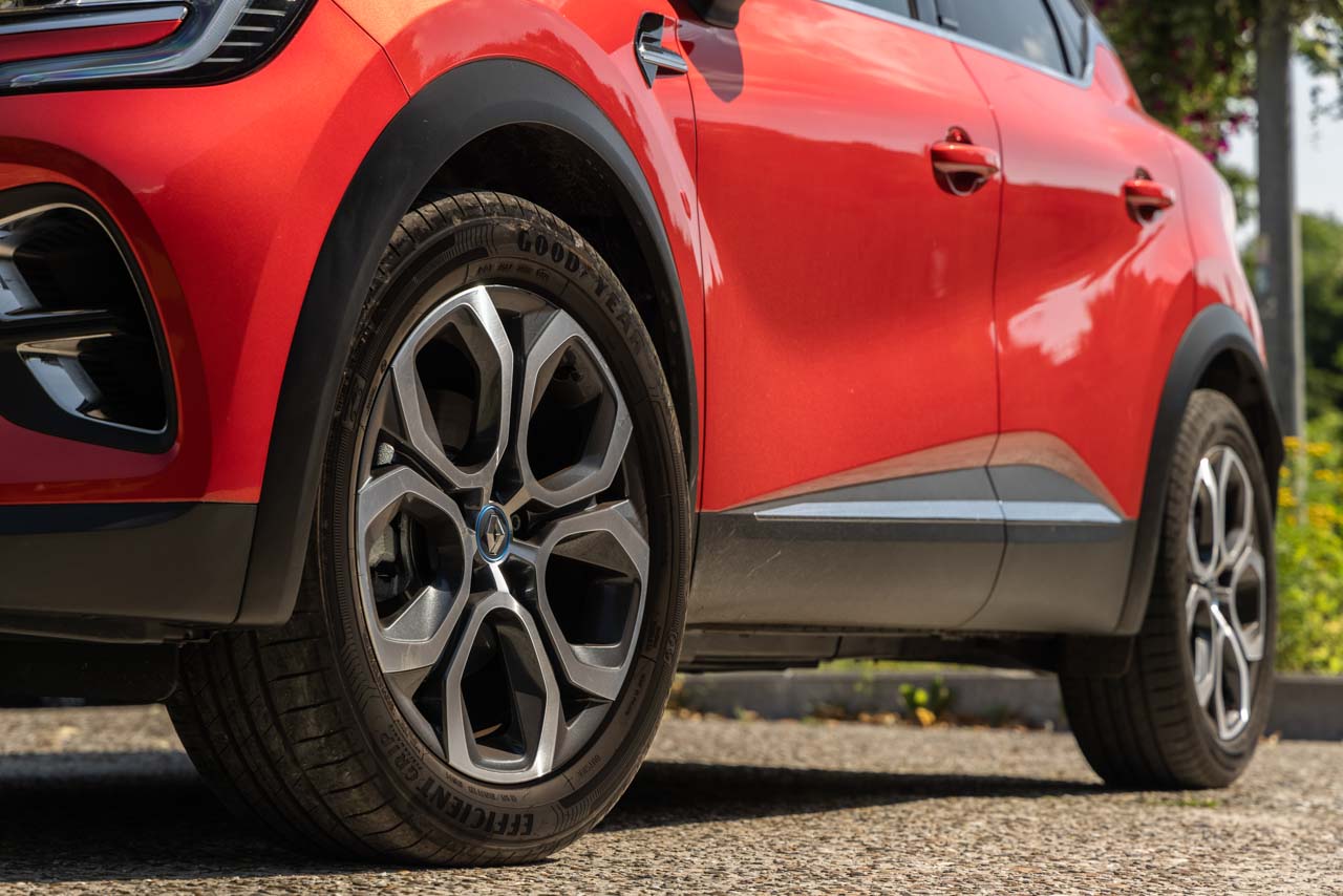 Photo 29 - garde au sol renault captur hybride - Le Toyota Yaris Cross ...