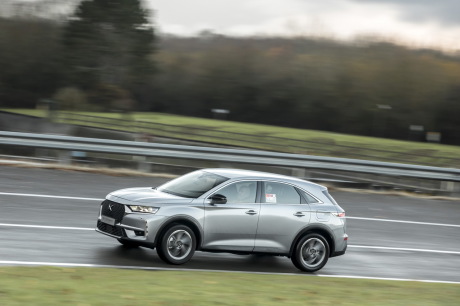 Fiche technique DS7 Crossback E-Tense 4x4