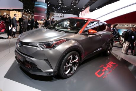 Prix Toyota C-HR (2019) : tarifs, équipements et fiches techniques