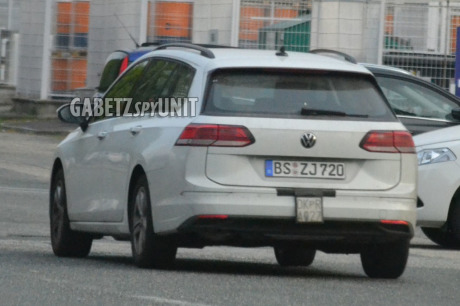 Volkswagen Golf 8 SW : les premières images de la Golf break