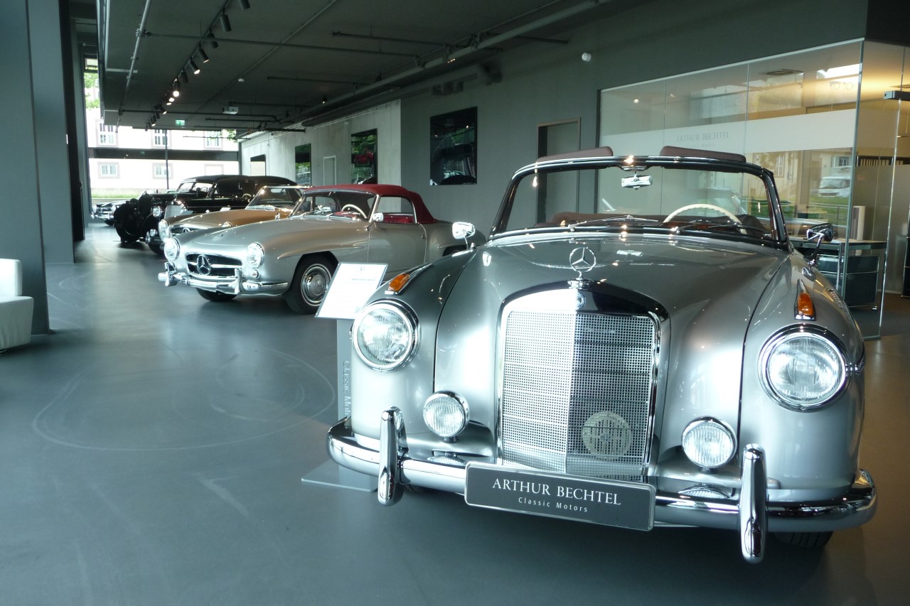 V8 Hotel. Un établissement à thème pour les fans d'auto en Allemagne