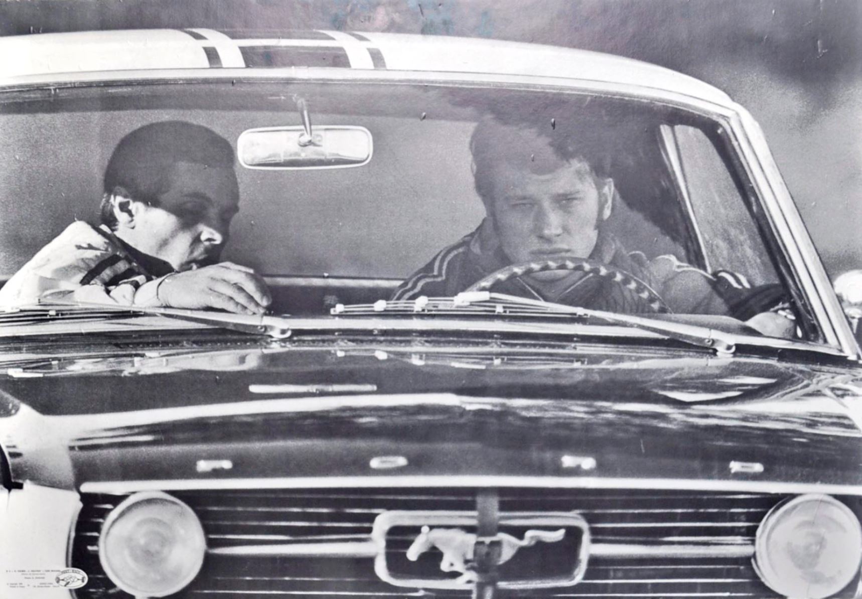 Photo 1 - Johnny Hallyday Ford Mustang 1967 - Johnny Hallyday et Ford à ...