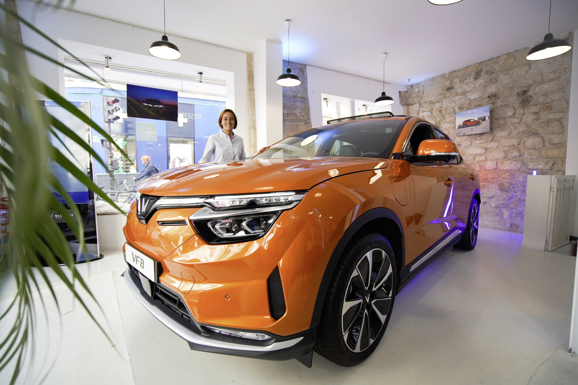 À bord du VinFast VF8, le premier SUV vietnamien 100 % électrique ...