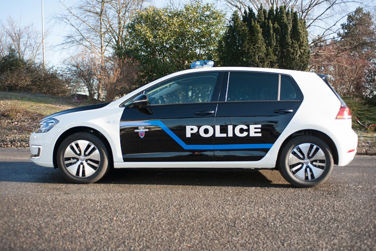 Photo 1 - volkswagen e-golf police - Des Volkswagen e-Golf pour la ...