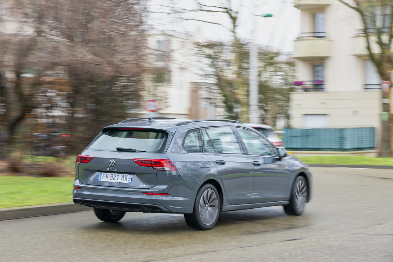 Photo 2 - volkswagen golf 8 - Essai Volkswagen Golf SW (2021) : le ...