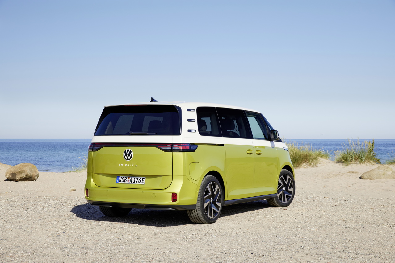 Photo 12 - volkswagen id buzz bicolore jaune - Essai Volkswagen ID Buzz ...