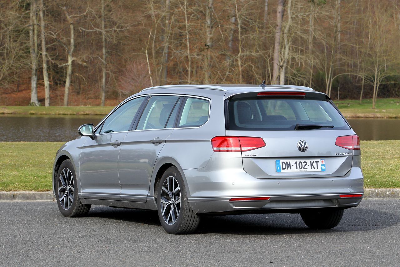 Test Volkswagen Passat SW TDI 150 : le break de l'année 2015 à l'essai ...