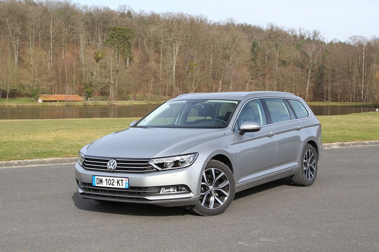 Photo 10 - Test Volkswagen Passat SW TDI 150 : le break de l'année 2015 ...