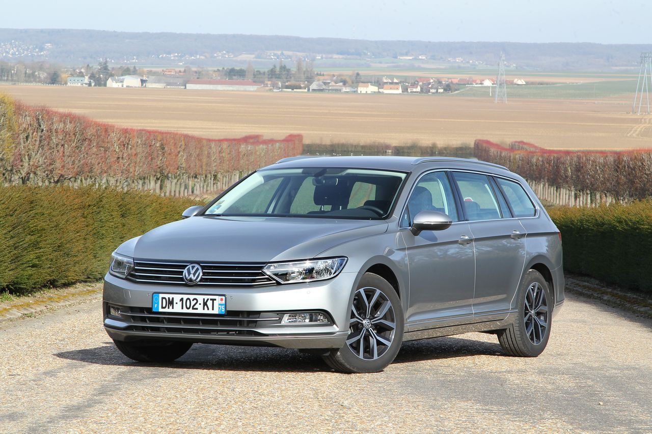 Photo 23 - Test Volkswagen Passat SW TDI 150 : le break de l'année 2015 ...