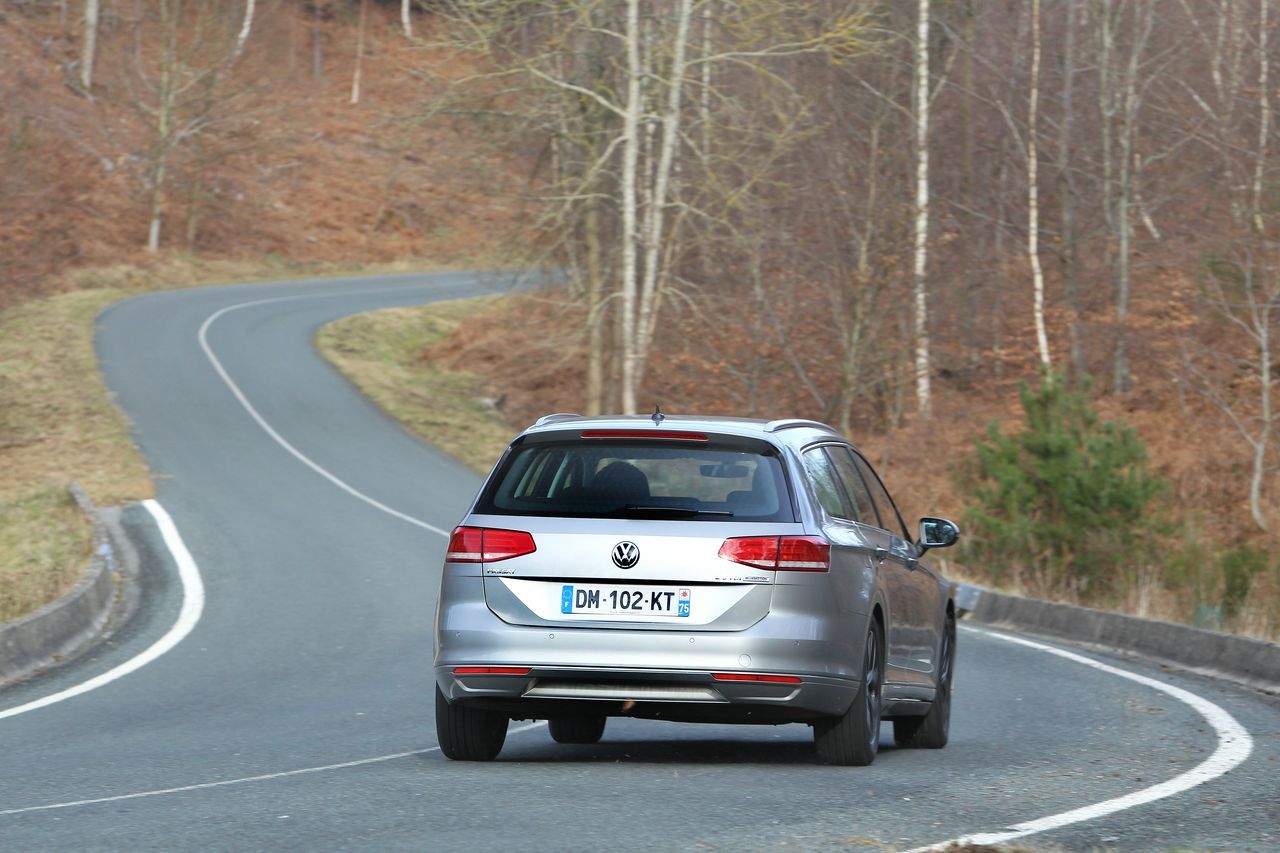 Diaporama et photos - Test Volkswagen Passat SW TDI 150 : le break de l ...