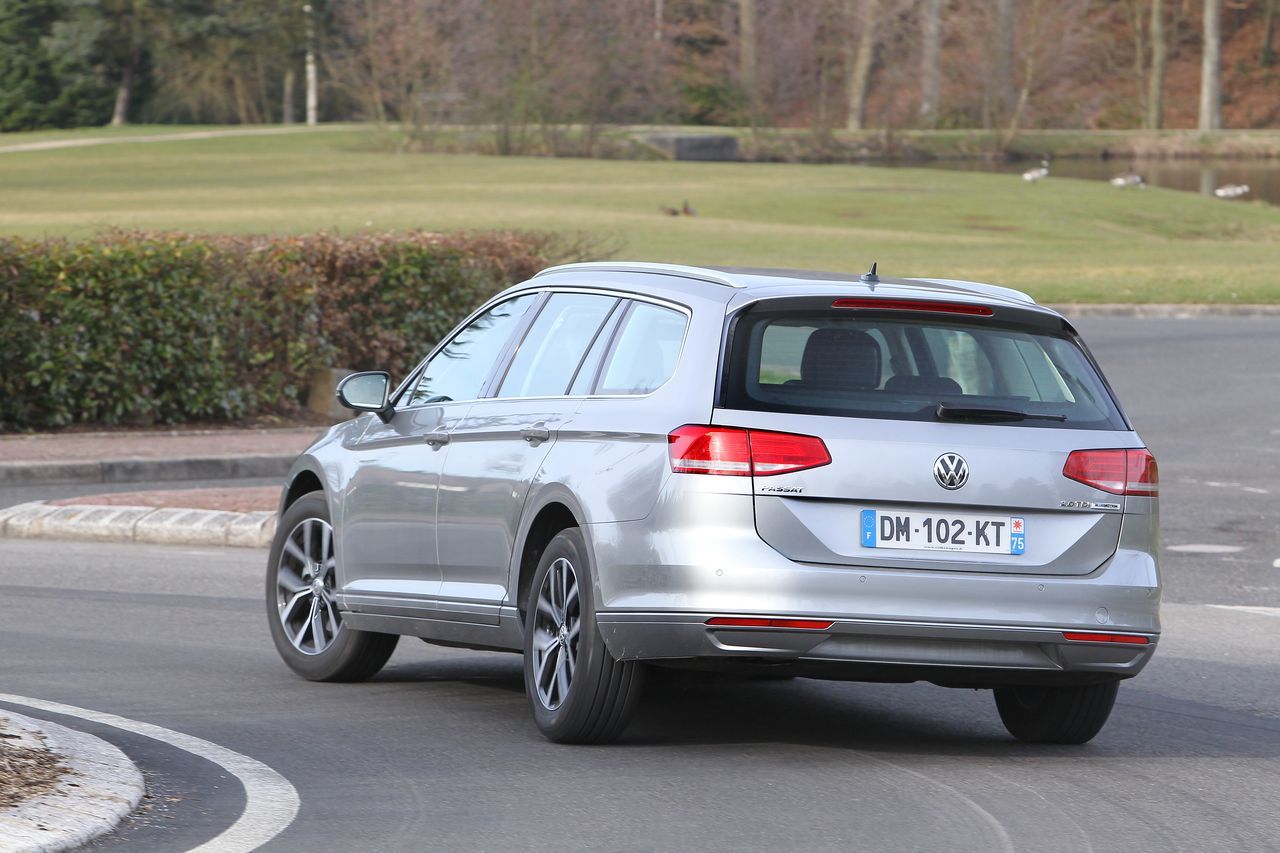 Photo 21 - Test Volkswagen Passat SW TDI 150 : le break de l'année 2015 ...