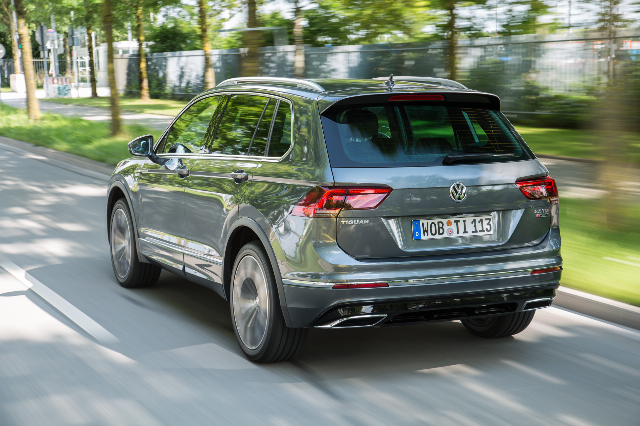 Photo 2 - volkswagen tiguan r-line - Volkswagen Tiguan. Becquet arrière ...