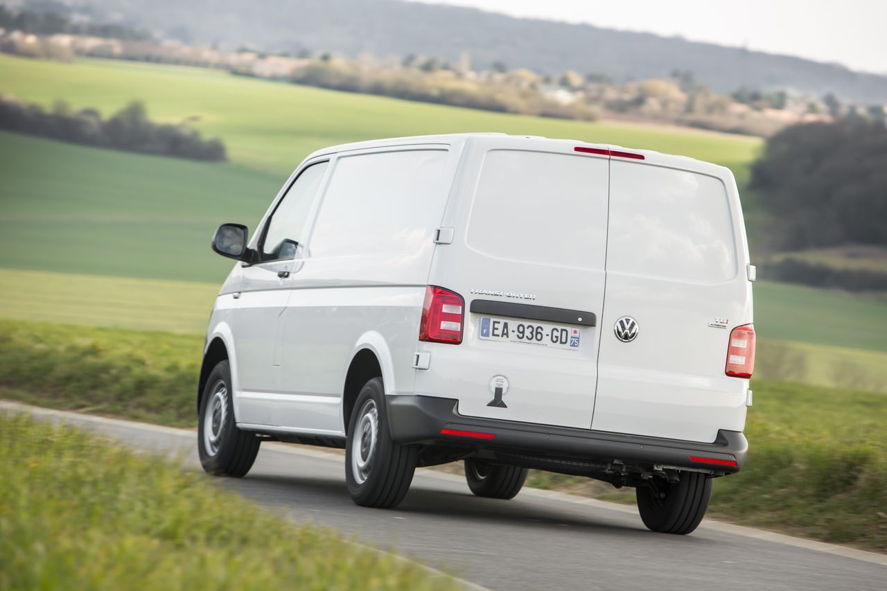 Photo 2 - vue arrière Volkswagen Transporter 2.0 TDI 140 - Essai ...