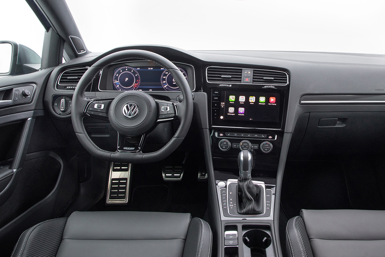 Photo 22 - Volkswagen Golf 7 R intérieur - La saga des Volkswagen Golf R