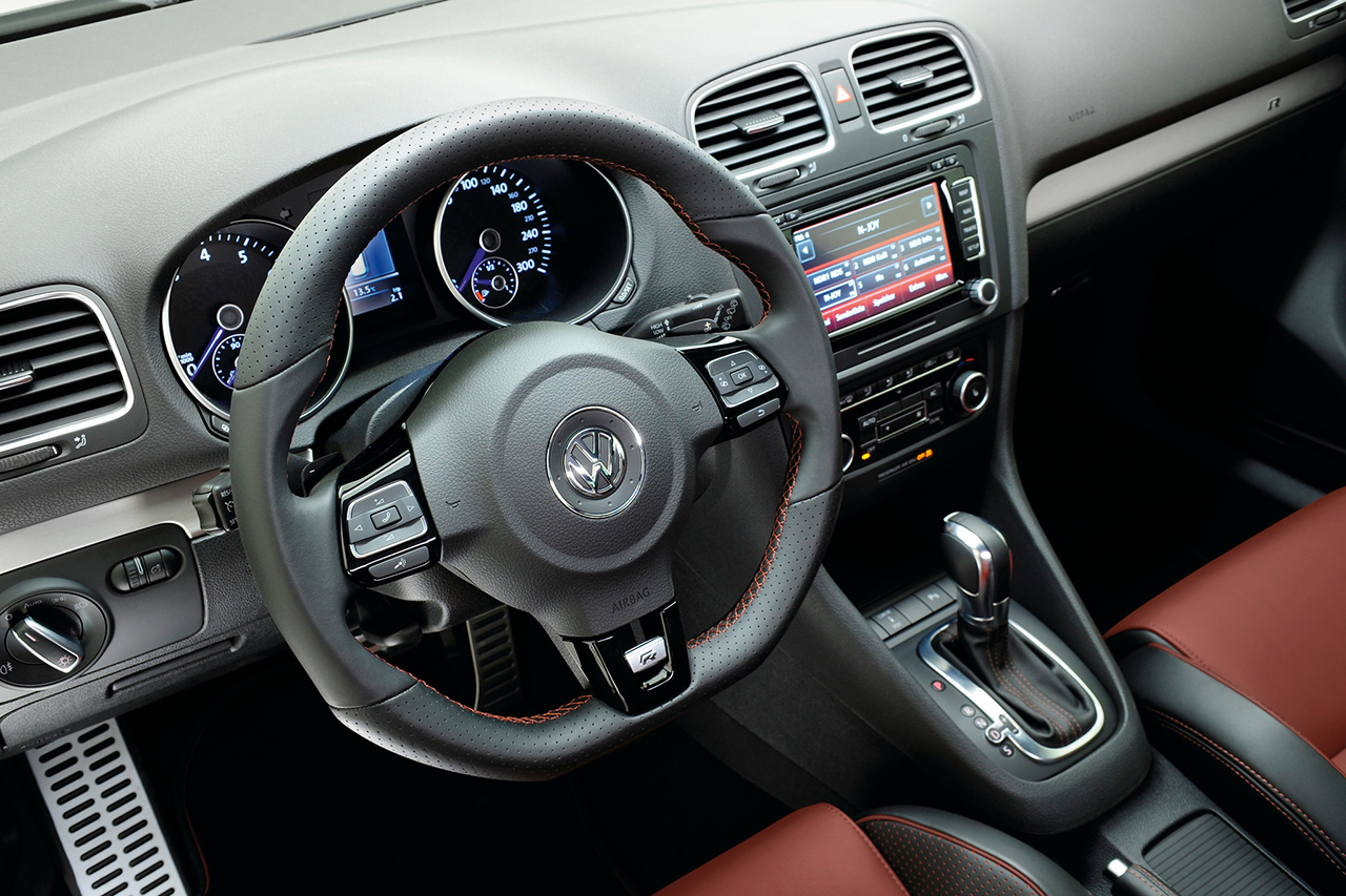 Photo 15 - Volkswagen Golf 6 R intérieur - La saga des Volkswagen Golf R
