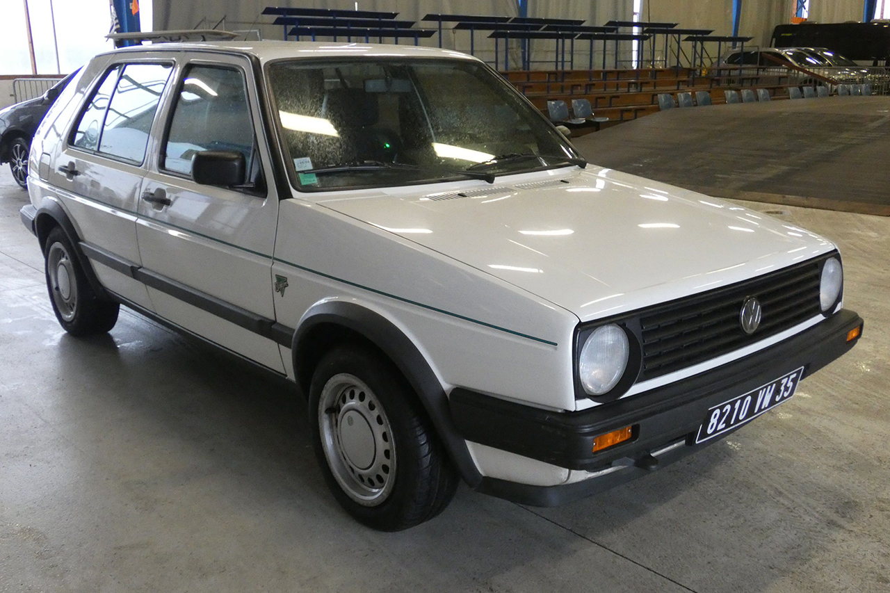 Une Volkswagen Golf 2 avec 29 000 km à vendre aux enchères