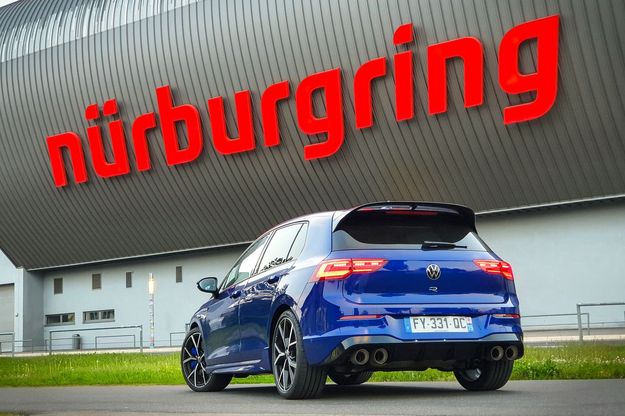 Essai extrême : la Volkswagen Golf 8 R affronte le Nürburgring