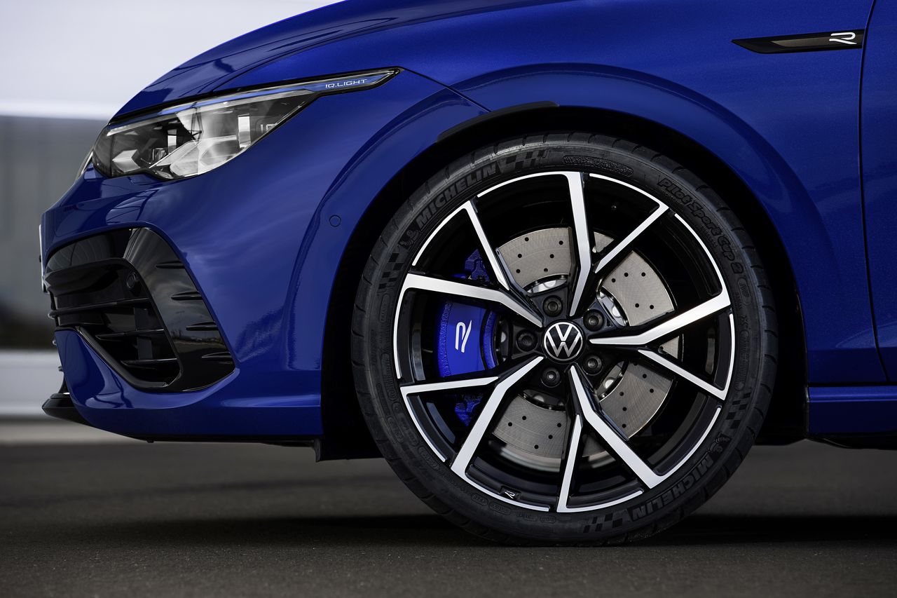 Essai extrême : la Volkswagen Golf 8 R affronte le Nürburgring