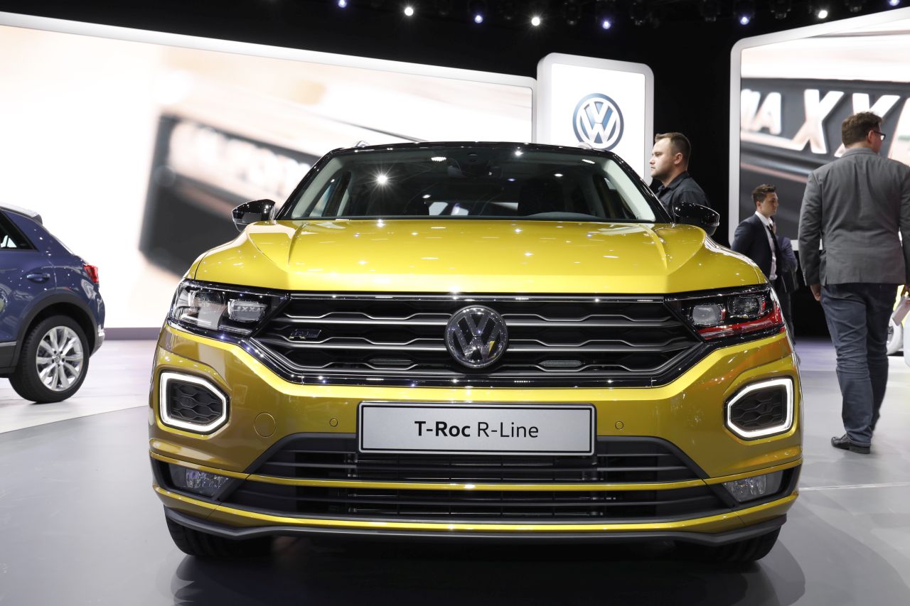 Volkswagen T-Roc R-Line : le SUV T-Roc en survêtement à Francfort - L'argus