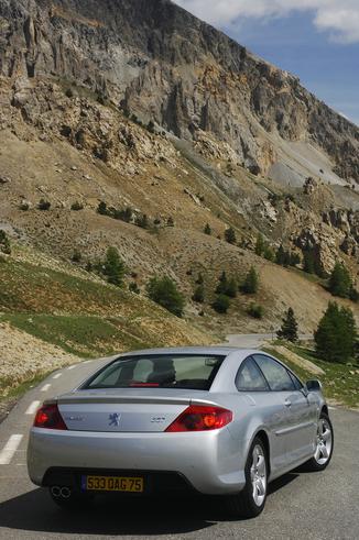 Fiche technique Peugeot 407 Coupe 3.0 V6 HDi FAP GT - L'argus.fr