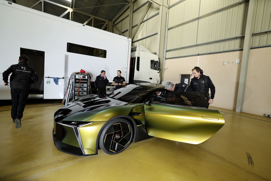DS E-Tense Performance : au volant du puissant concept électrique de DS