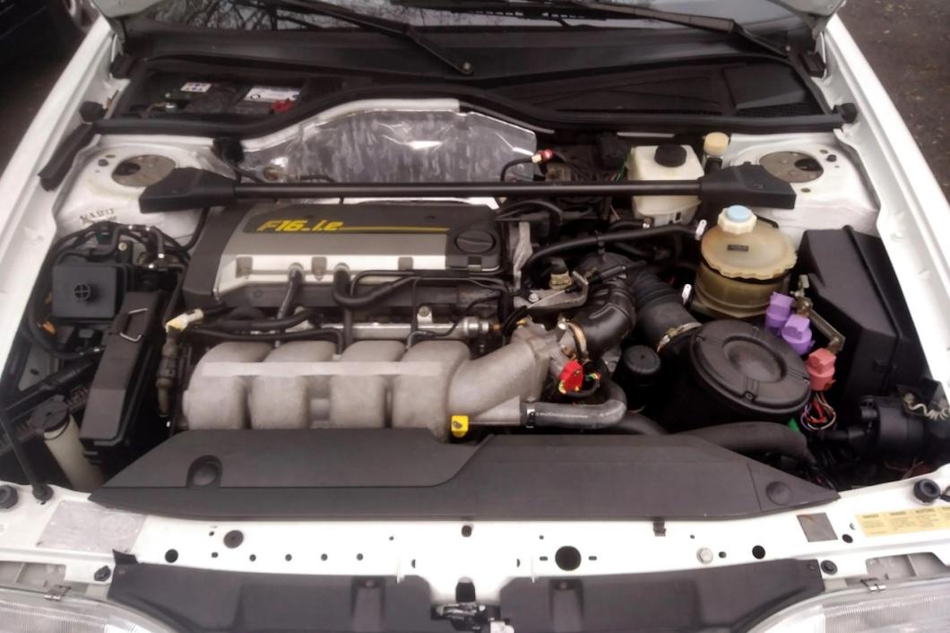 Une Renault 19 16v avec moins de 20 000 km à vendre