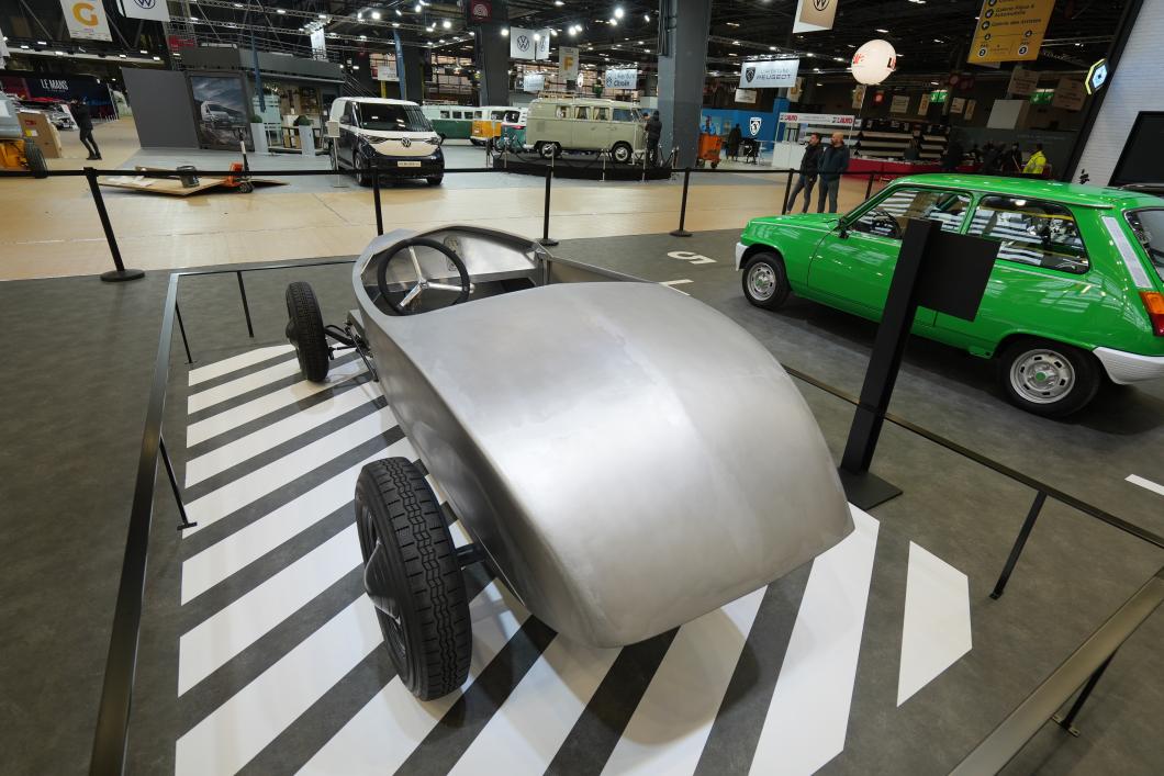 Rétromobile 2023. Un hot rod Renault électrique en préparation