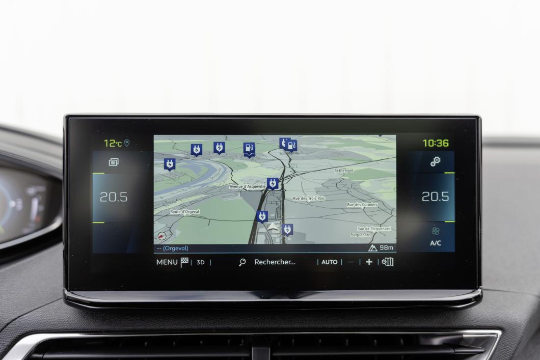 Essai Peugeot 3008 Hybrid 180 : faut-il encore acheter un 3008 en 2023