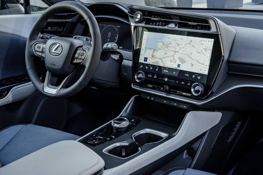 Essai Lexus RZ : j’ai testé son volant révolutionnaire